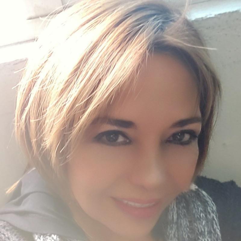 Dra. Sally Caraza Nieva (@drasally) | Snapchat Stories, Spotlight & Lenses