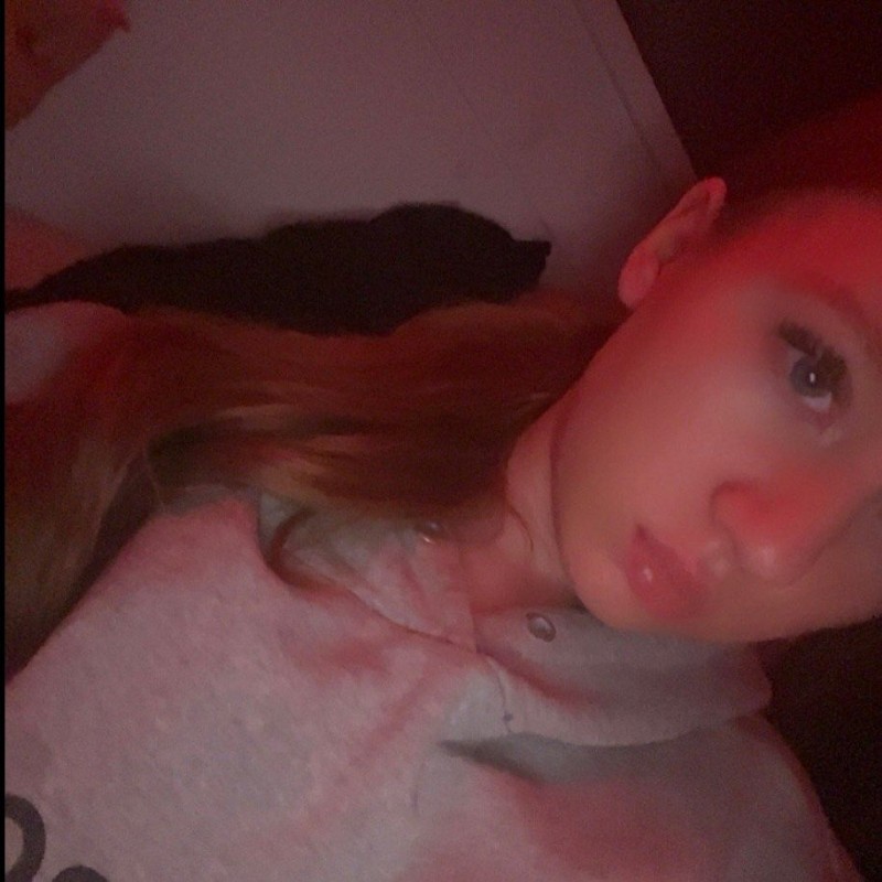 Alice🌺 (@duvet_intee) | Snapchat Stories, Spotlight & Lenses