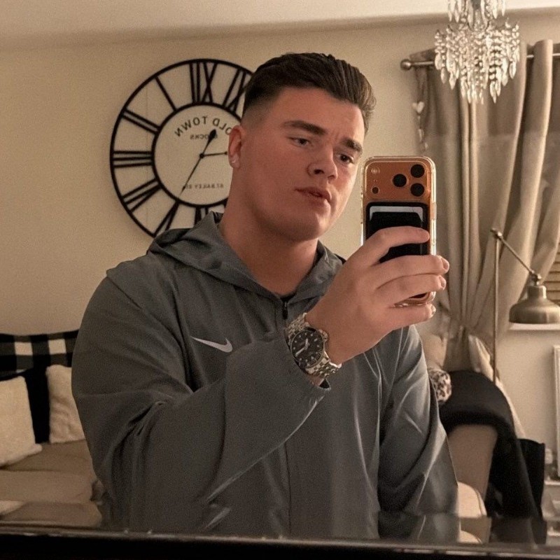 dylan (@dylanmbray03) | Snapchat Stories, Spotlight & Lenses
