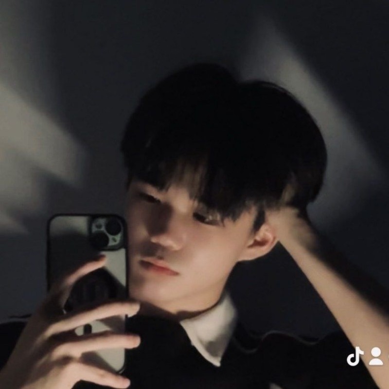 Zenas Solibun (@e0zenas) | Snapchat Stories, Spotlight & Lenses