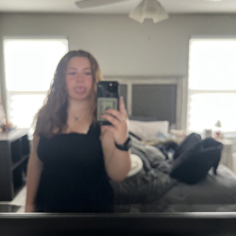 emily🦈 (@e_rieser) | Snapchat Stories, Spotlight & Lenses