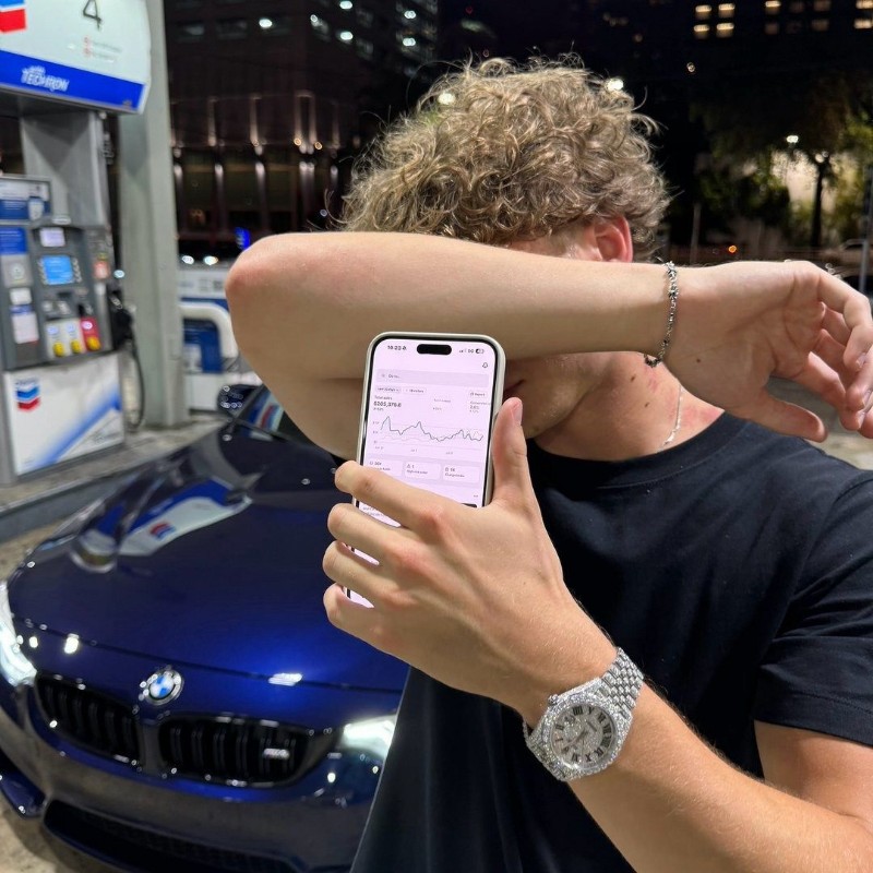 Ryan (@ecombmw) | Snapchat Stories, Spotlight & Lenses