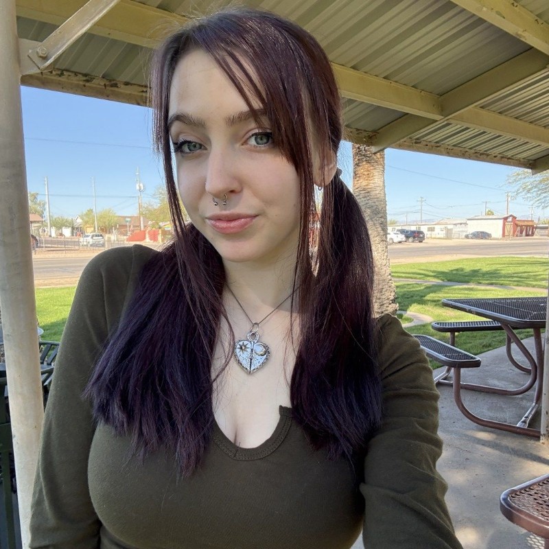 eden (@edenxray) | Snapchat Stories, Spotlight & Lenses