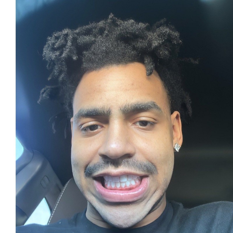 Eric Ayala (@eericayala) | Snapchat Stories, Spotlight & Lenses