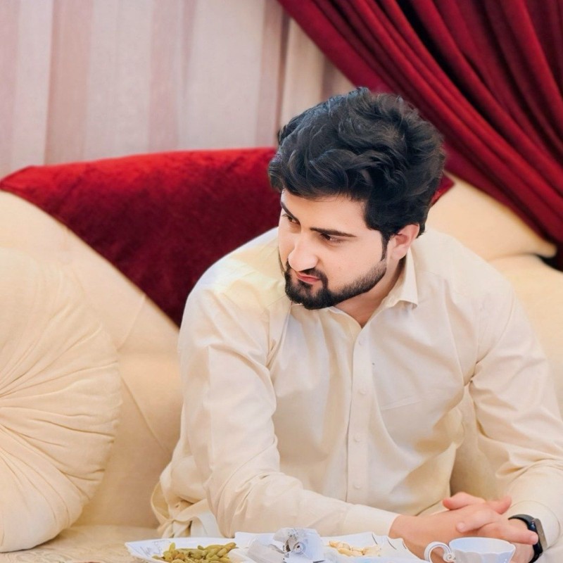 𝐄𝐡𝐬𝐚𝐧 ♕ (@ehsan_off) | Snapchat Stories, Spotlight & Lenses