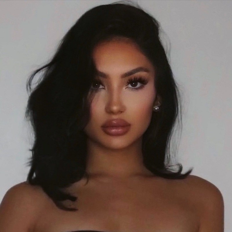 ELARA V. (@elara_vee) | Snapchat Stories, Spotlight & Lenses