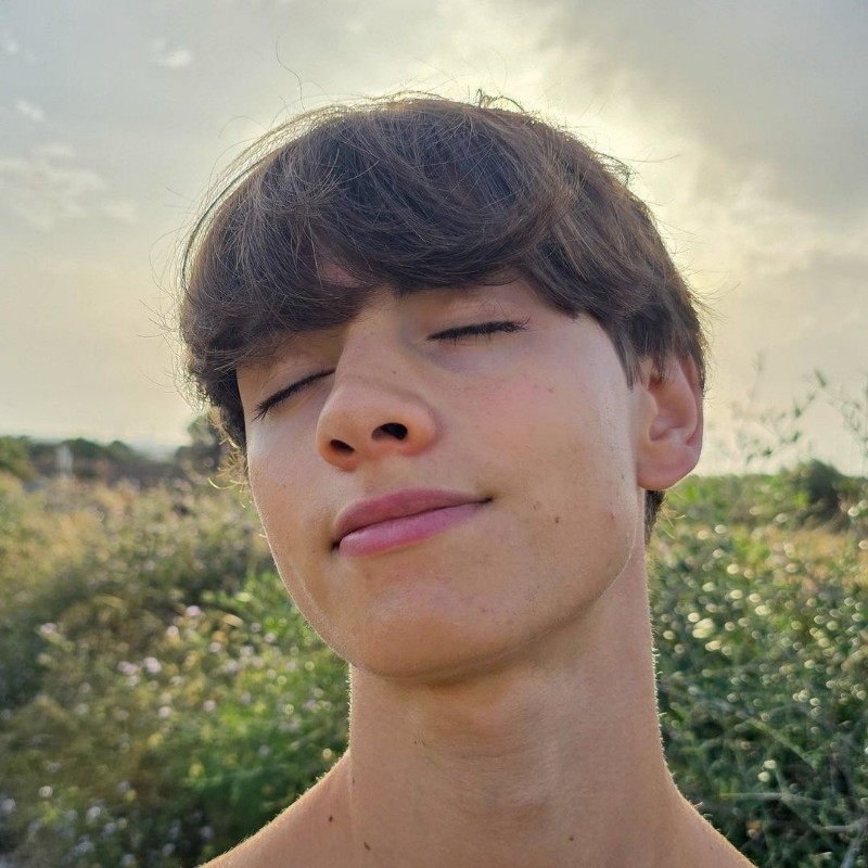 ELCROMAS (@elcromass) | Snapchat Stories, Spotlight & Lenses