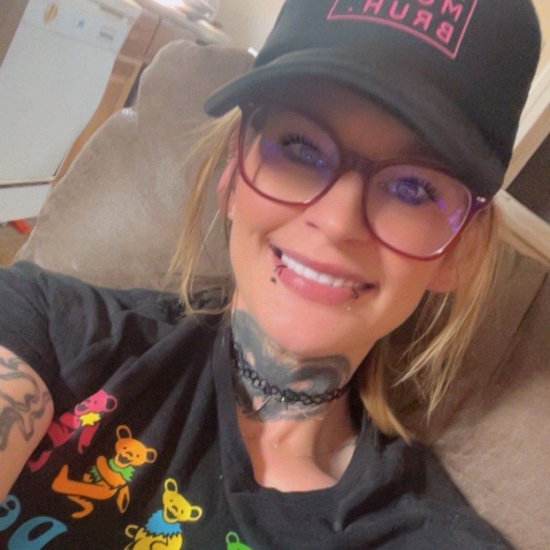 Eleia Page (@eleiap) | Snapchat Stories, Spotlight & Lenses