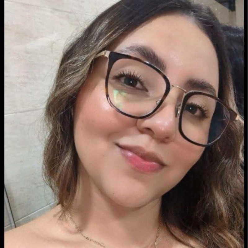 Elizabeth Torres (@elizabethk1812) | Snapchat Stories, Spotlight & Lenses
