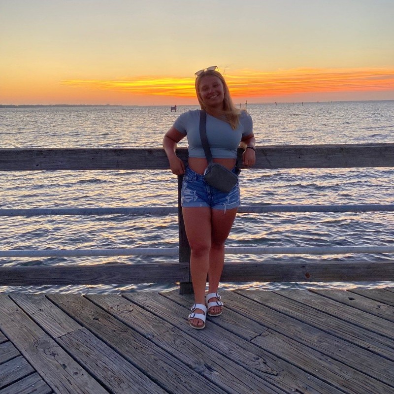 Ella Lou🤍 (@ellaa_lou) | Snapchat Stories, Spotlight & Lenses