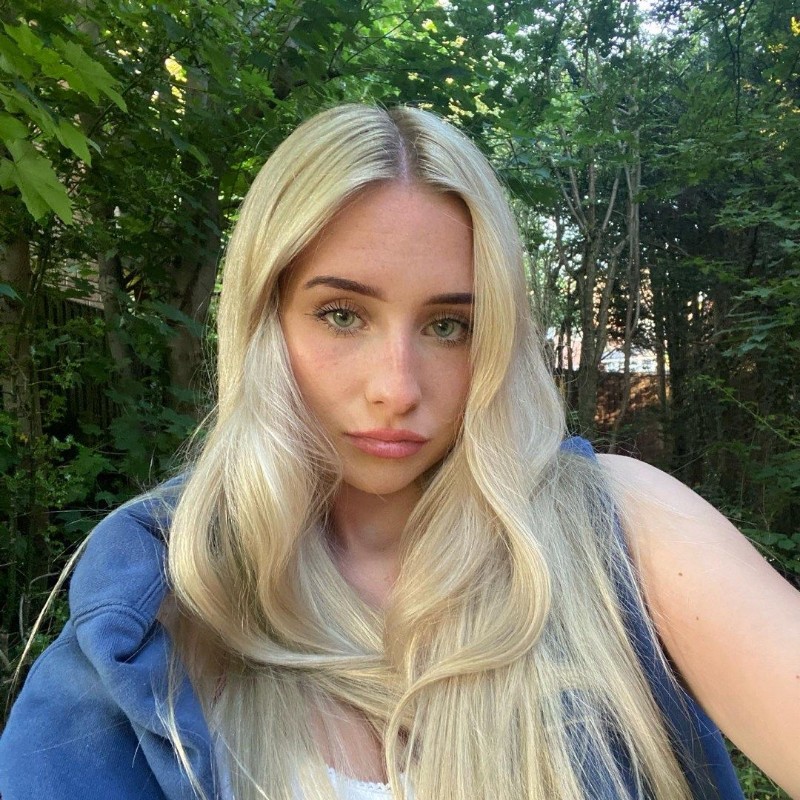 Ella Paris ʚiɞ (@ellabreslinx) | Snapchat Stories, Spotlight & Lenses