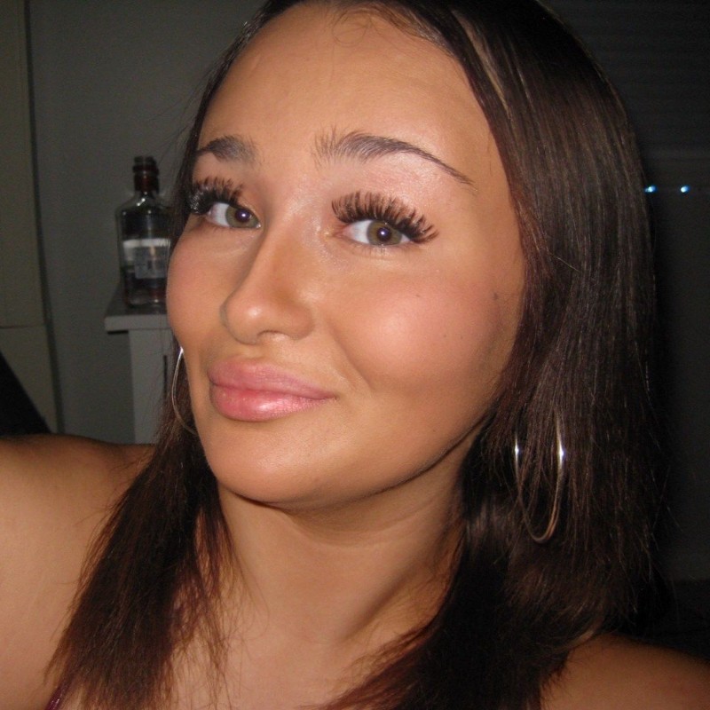 Ella (@ellatouchettee) | Snapchat Stories, Spotlight & Lenses