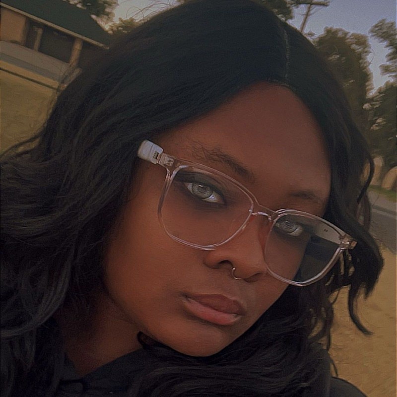 Mrs. Ghostface (@elleonbarnes) | Snapchat Stories, Spotlight & Lenses