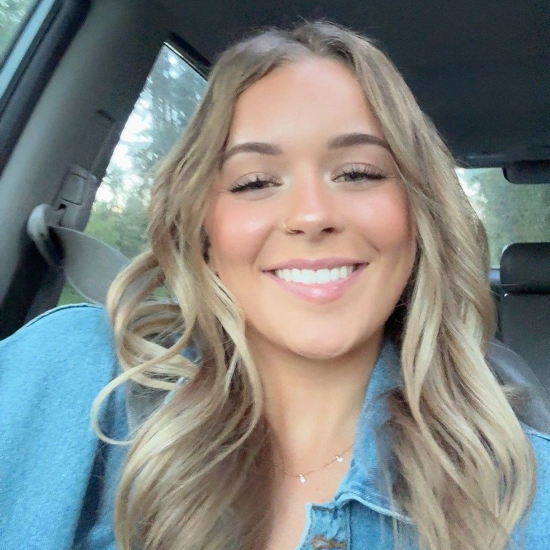 ellie woolcott (@elliewoolcott) | Snapchat Stories, Spotlight & Lenses