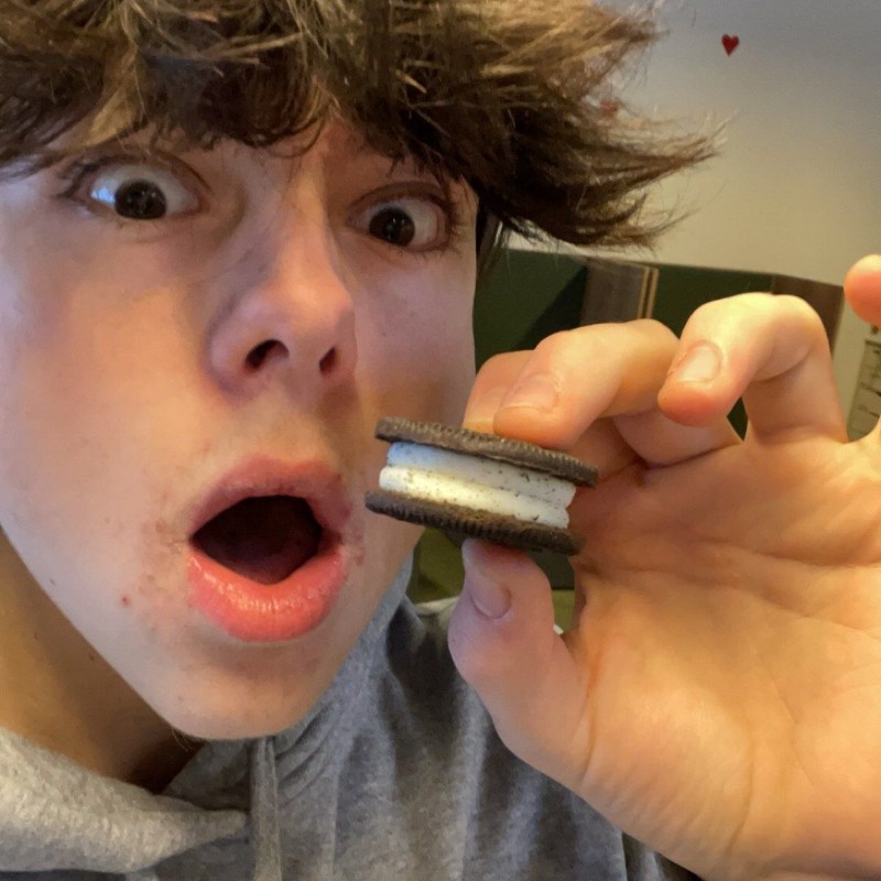 Elliot 🫃🏻 (@elliotkmatthews) | Snapchat Stories, Spotlight & Lenses