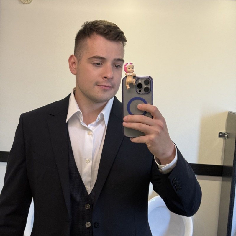 Elliott Norris (@elliottnorris) | Snapchat Stories, Spotlight & Lenses