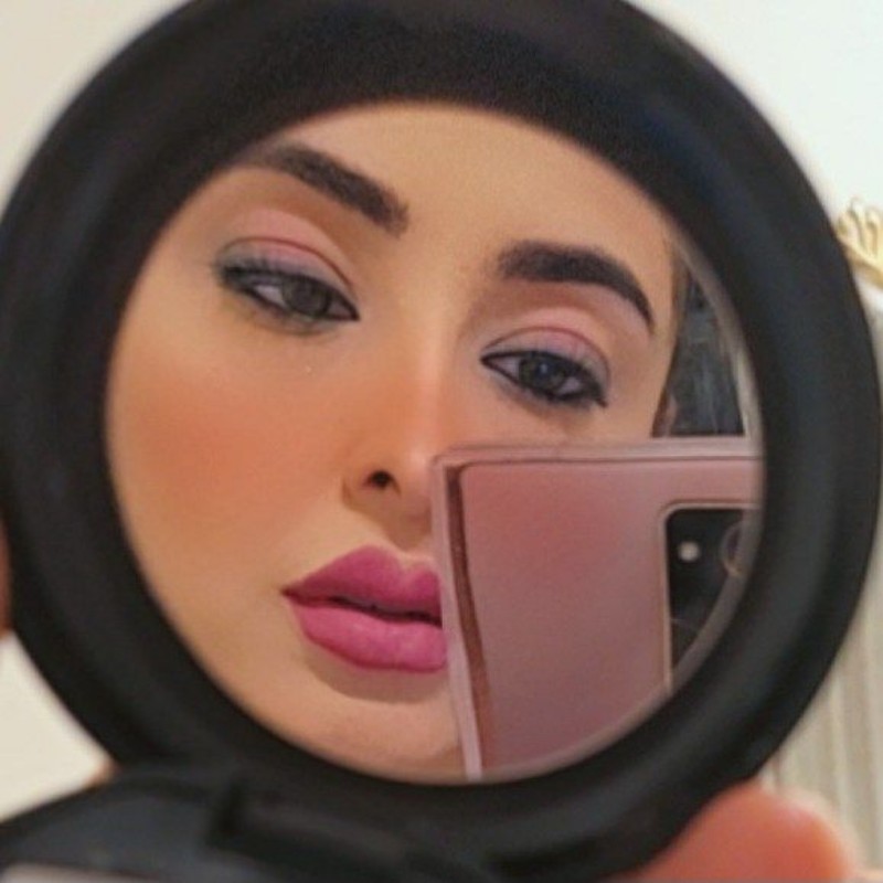 elshurafa_girl (@elshurafa_girl) | Snapchat Stories, Spotlight & Lenses