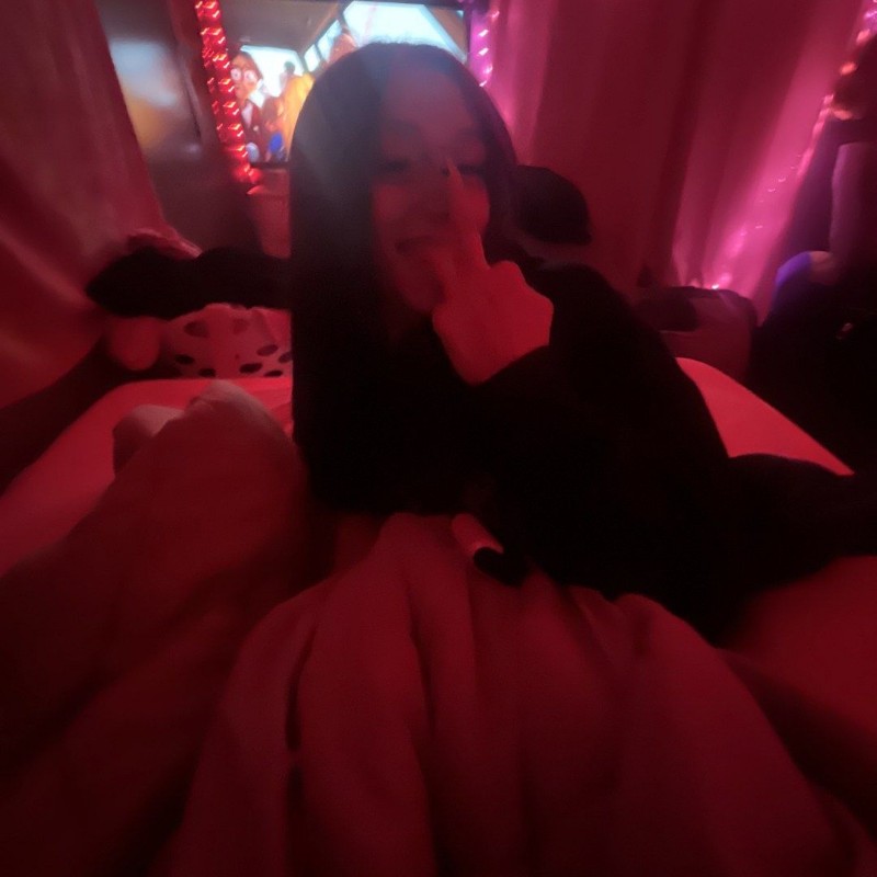 emily Oldenburg (@em_5tarz) | Snapchat Stories, Spotlight & Lenses