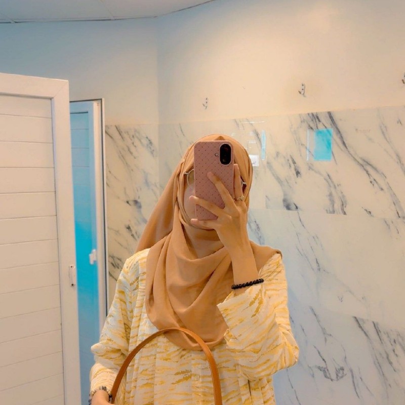 E M A A N (@emaan_naz09) | Snapchat Stories, Spotlight & Lenses