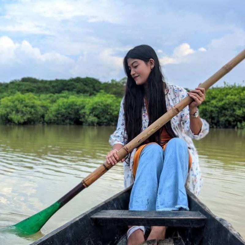 Ema Khan (@emakhan639611) | Snapchat Stories, Spotlight & Lenses