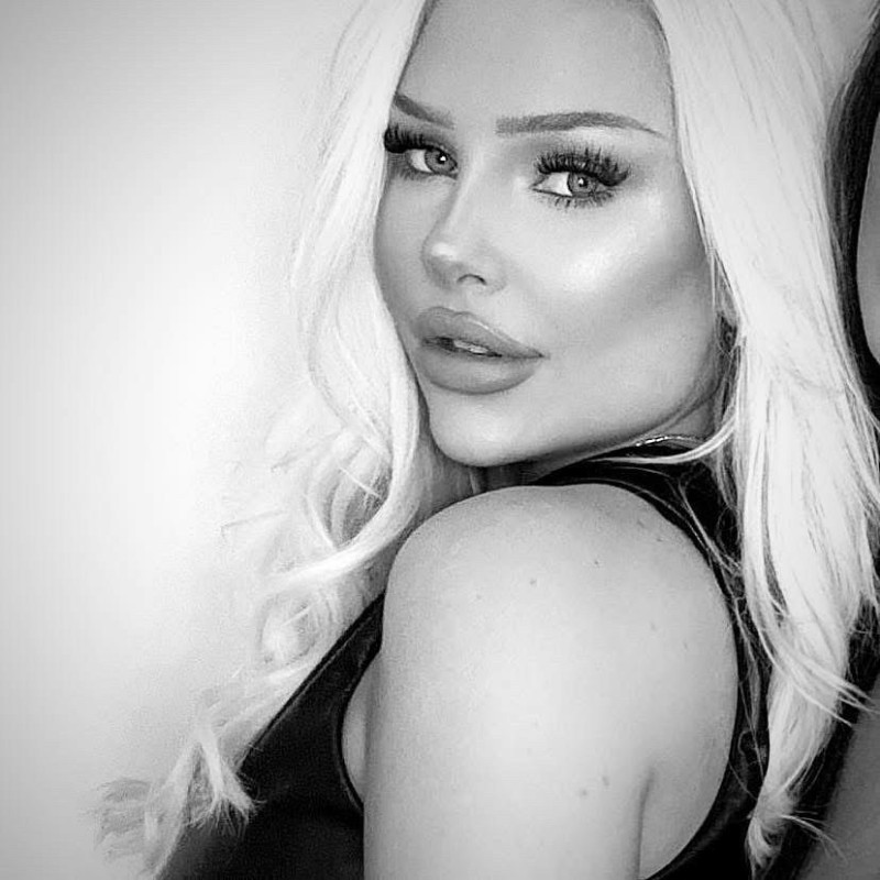 Emelie Sophia Maria 💖 (@emeliesophiia) | القصص ومنصّة "الأضواء" وعدسات ...