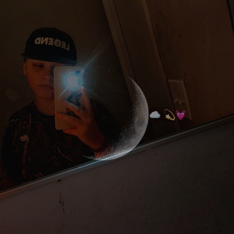 Emi (@emi20245735) | Snapchat Stories, Spotlight & Lenses