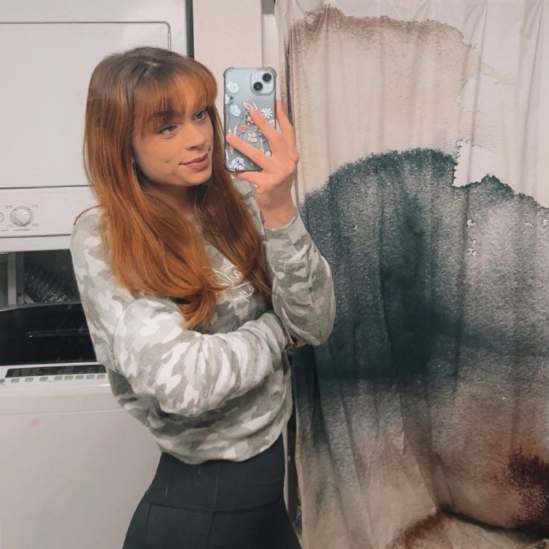 emily coates ♡ (@emily_coates22) | Snapchat Stories, Spotlight & Lenses