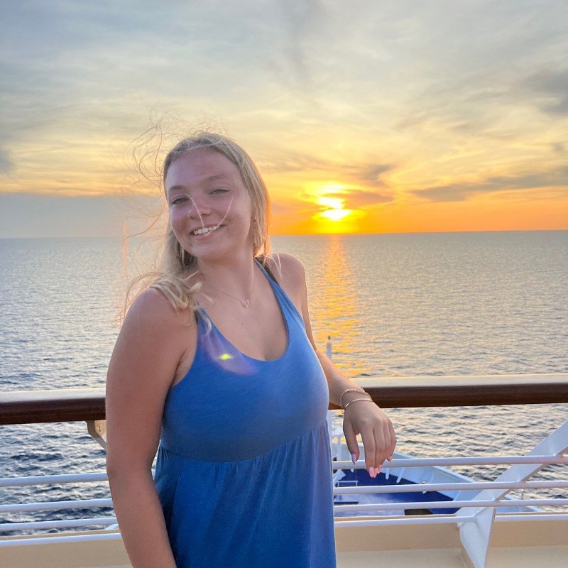 emily putnam (@emily_putnam) | Snapchat Stories, Spotlight & Lenses