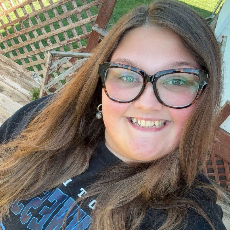 Emily Dillman (@emilydillman93) | Snapchat Stories, Spotlight & Lenses