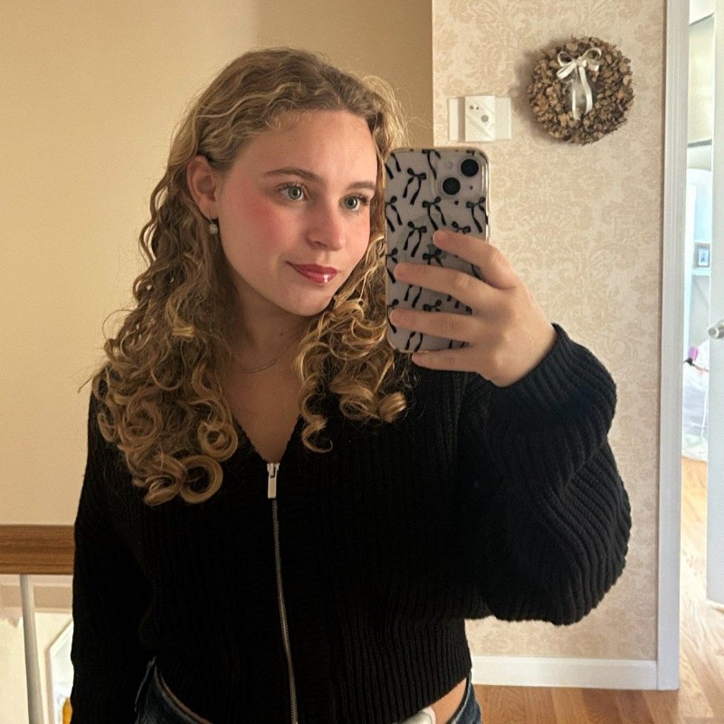 Emily🥰 (@emilygol_em) | Snapchat Stories, Spotlight & Lenses