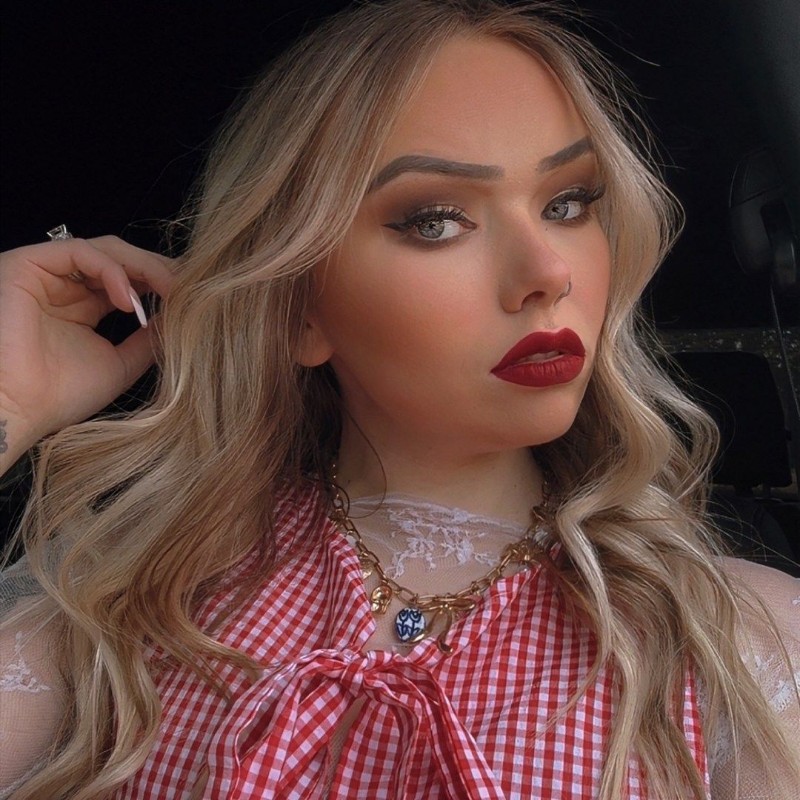 Emily Boggs(@emilylemarr) | เรื่องราว Snapchat ตลอดจน Spotlight และเลนส์