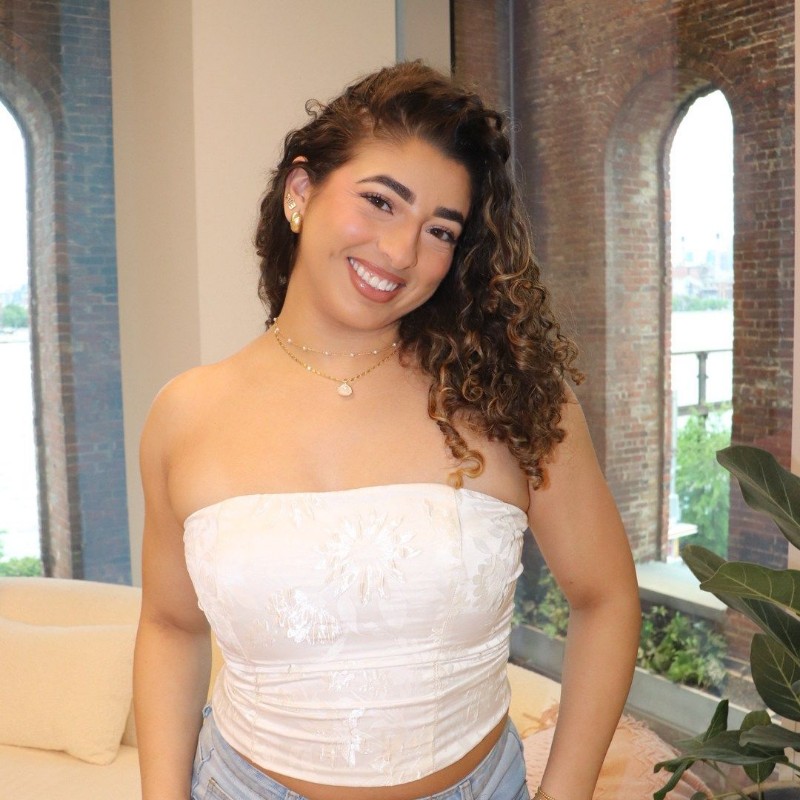 Emily Loveras (@emilyloveras) | Snapchat Stories, Spotlight & Lenses