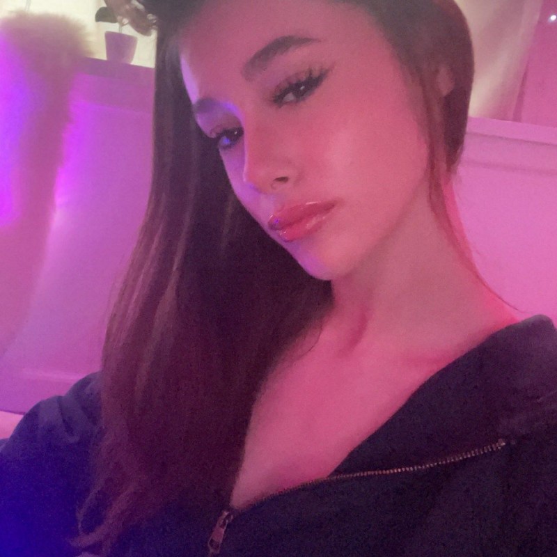 Emma dewitt (@emma-dewitt) | Snapchat Stories, Spotlight & Lenses