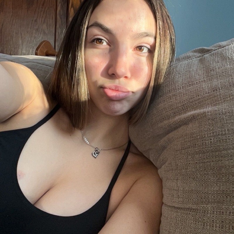 Emma Krise (@emma.krise) | Snapchat Stories, Spotlight & Lenses