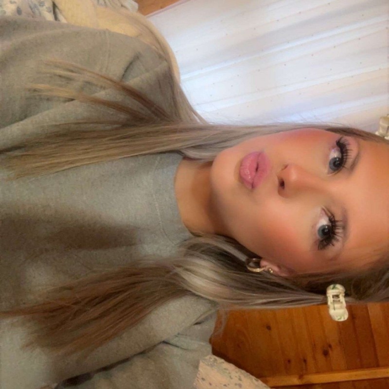 Emma (@emma.turner412) | Snapchat Stories, Spotlight & Lenses