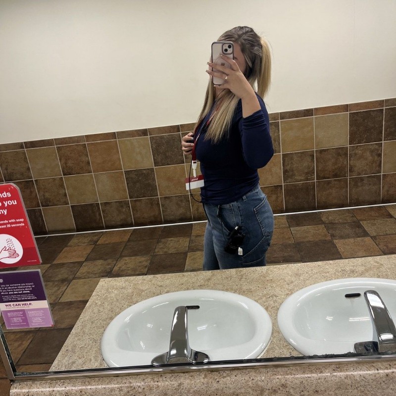 Emma💋 (@emma_bennet9) | Snapchat Stories, Spotlight & Lenses