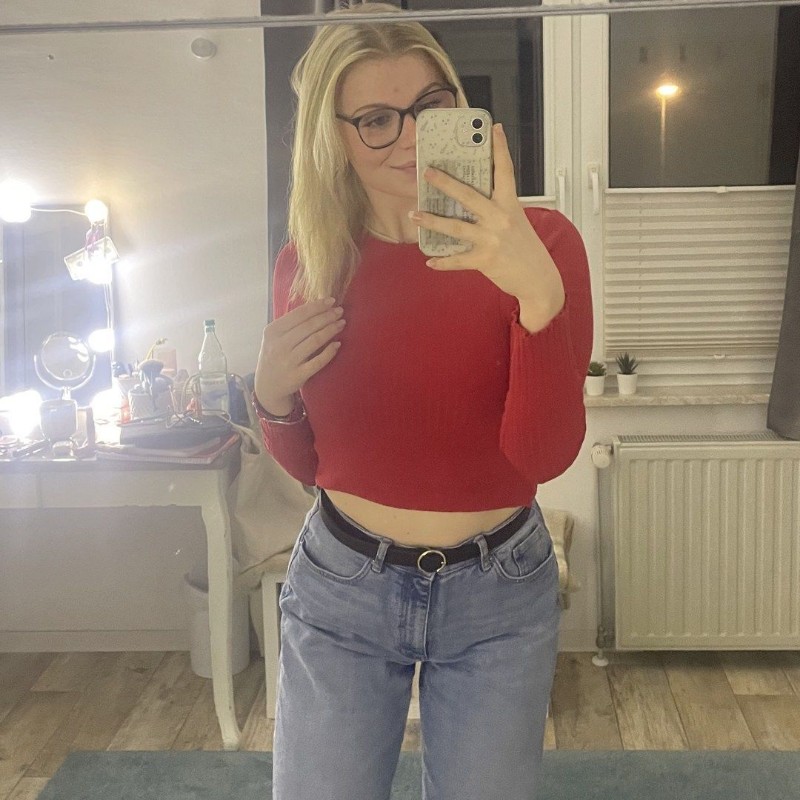 emma louise🪼 (@emmaaa.louisees) | Snapchat Stories, Spotlight & Lenses