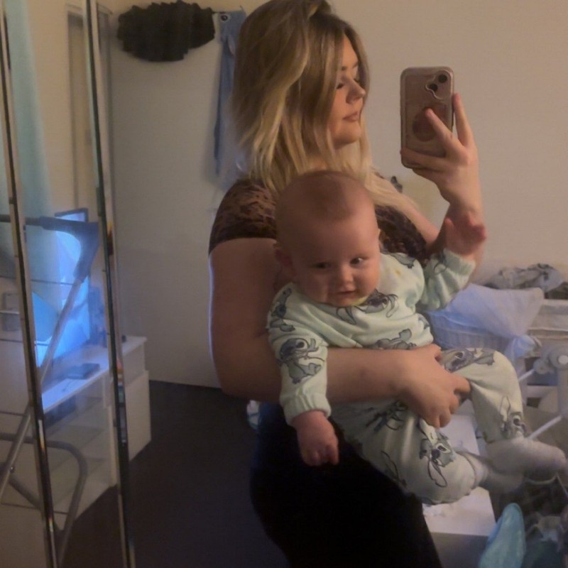 emma feeney x (@emmafeeneyyy) | Snapchat Stories, Spotlight & Lenses