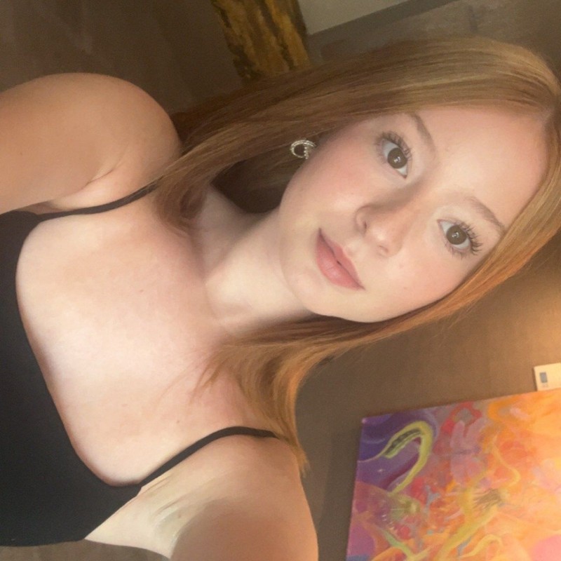 emma pearl💌 (@emmapearl204) | Snapchat Stories, Spotlight & Lenses