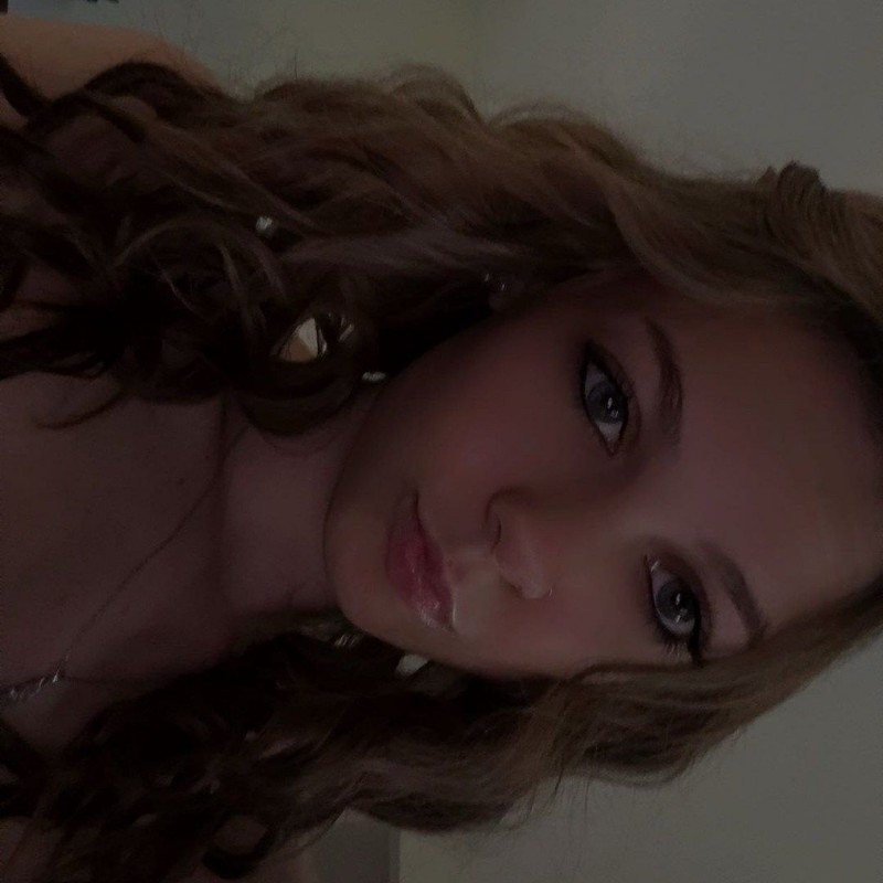 emma ;) (@emmaseiler159) | Snapchat Stories, Spotlight & Lenses