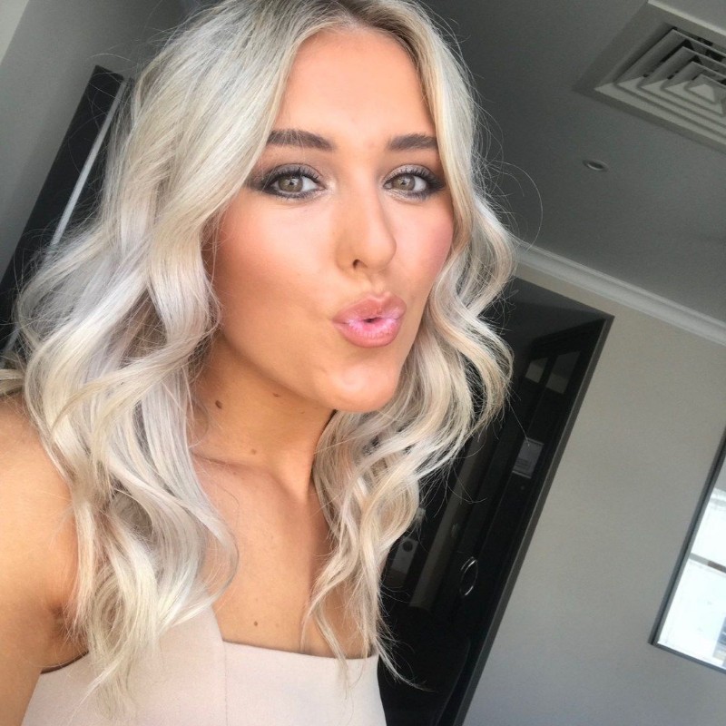 Em Sheldon (@emshelx) | Snapchat Stories, Spotlight & Lenses