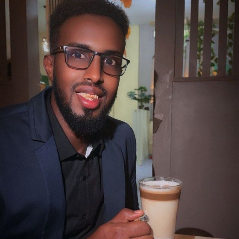 Mohamed Cabdirahman (@eng.ilkacase) | Snapchat Stories, Spotlight & Lenses