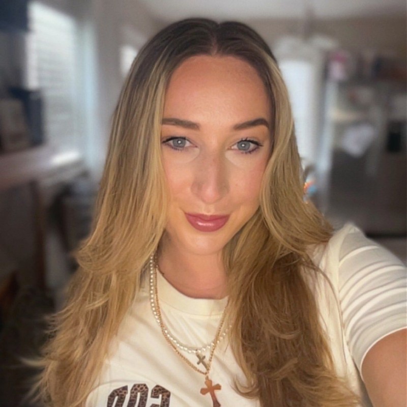Erica Ohman (@erica_ohman) | Snapchat Stories, Spotlight and Lenses