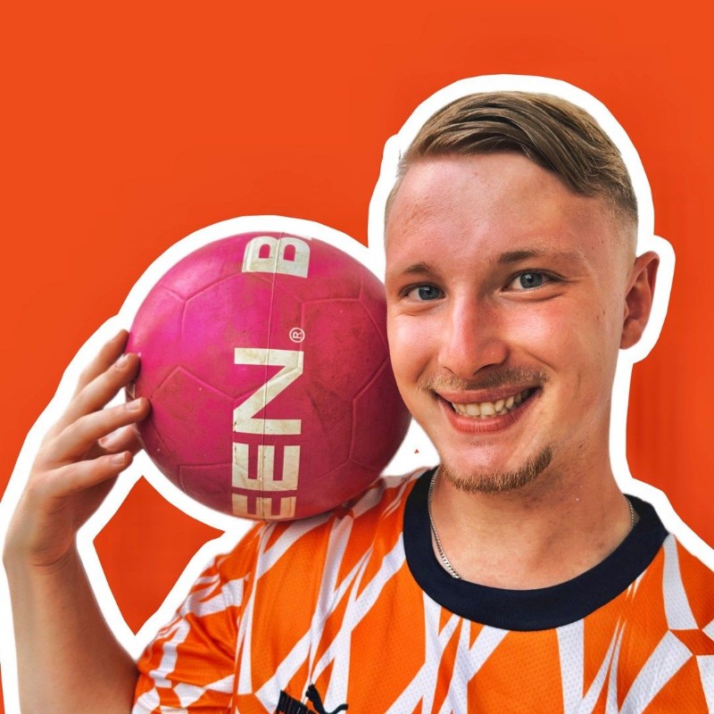 ERIC EN BELGIQUE 🇧🇪 ⚽️ (@ericfreestylee) | Snapchat Stories, Spotlight ...