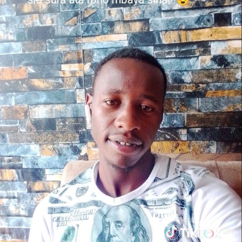 Eric Gitonga (@ericgitonga2025) | Snapchat Stories, Spotlight & Lenses