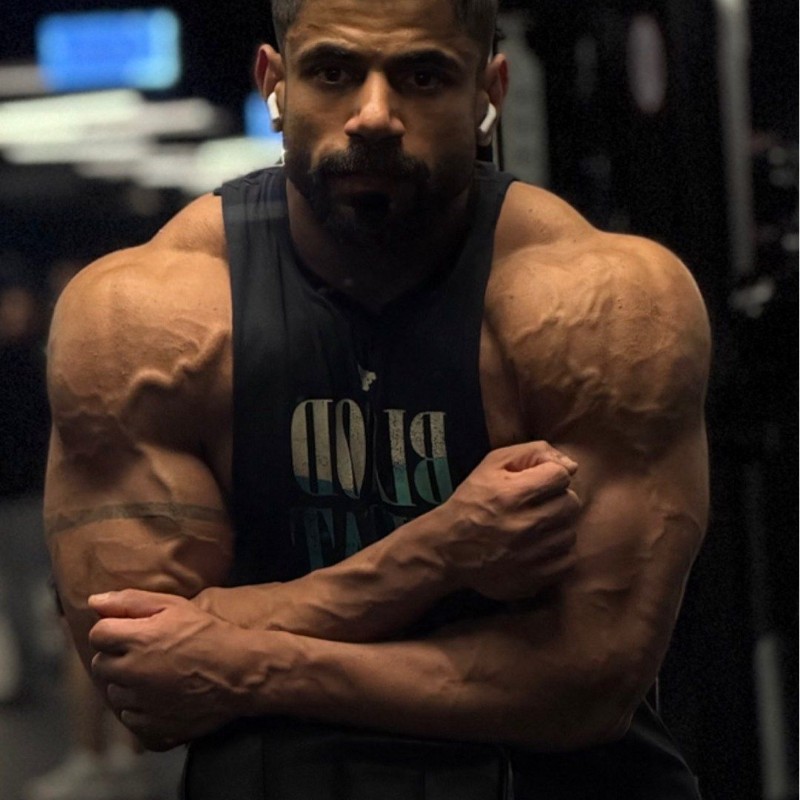 عصام | ESAM (@esm_fit) | Snapchat Stories, Spotlight & Lenses