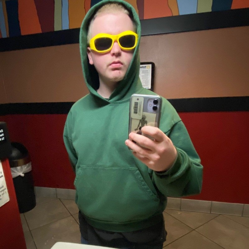 Ethan Seibert (@ethangoatbert) | Snapchat Stories, Spotlight & Lenses