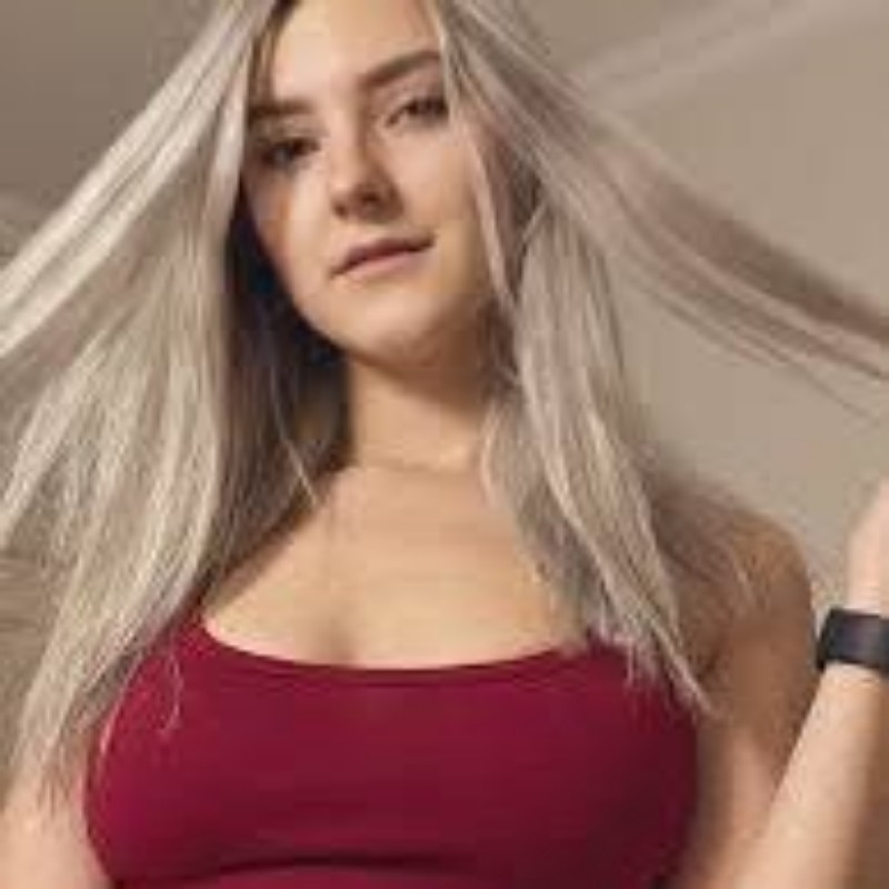 Eva Elfie (@evaelfieprem) | Snapchat Stories, Spotlight & Lenses