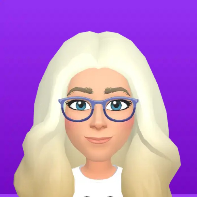 Eva Williams (@evamoon) | Snapchat Stories, Spotlight & Lenses