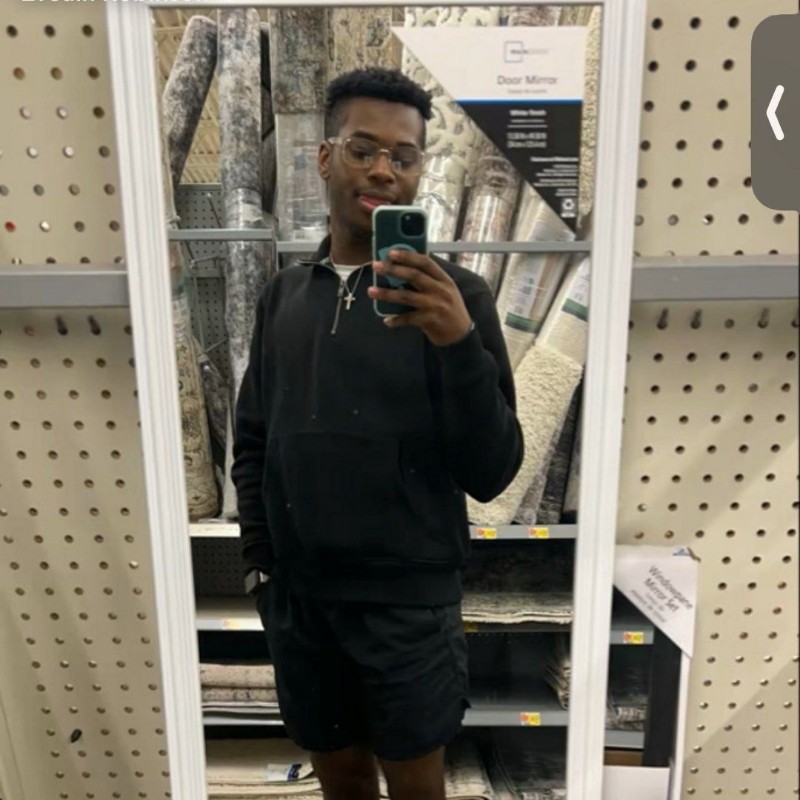 eveian robinson (@eveian_robinson) | Snapchat Stories, Spotlight & Lenses